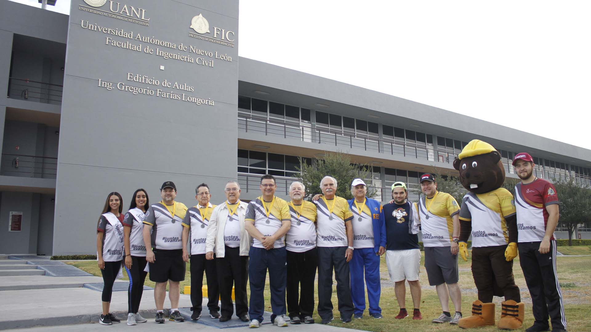 Castores de FIC celebran aniversario con trote 4 k - Vida Universitaria ...