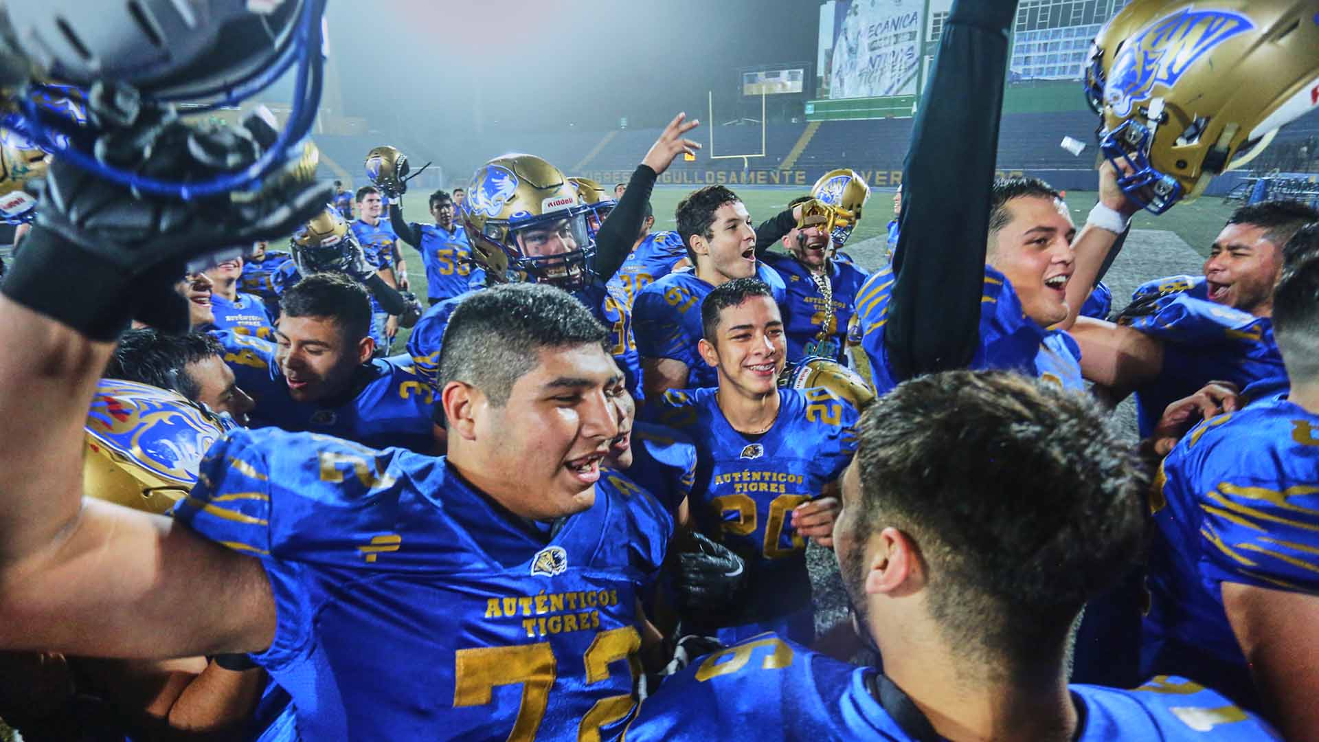 Debutan en ONEFA y dan tricampeonato a UANL - Vida Universitaria ...
