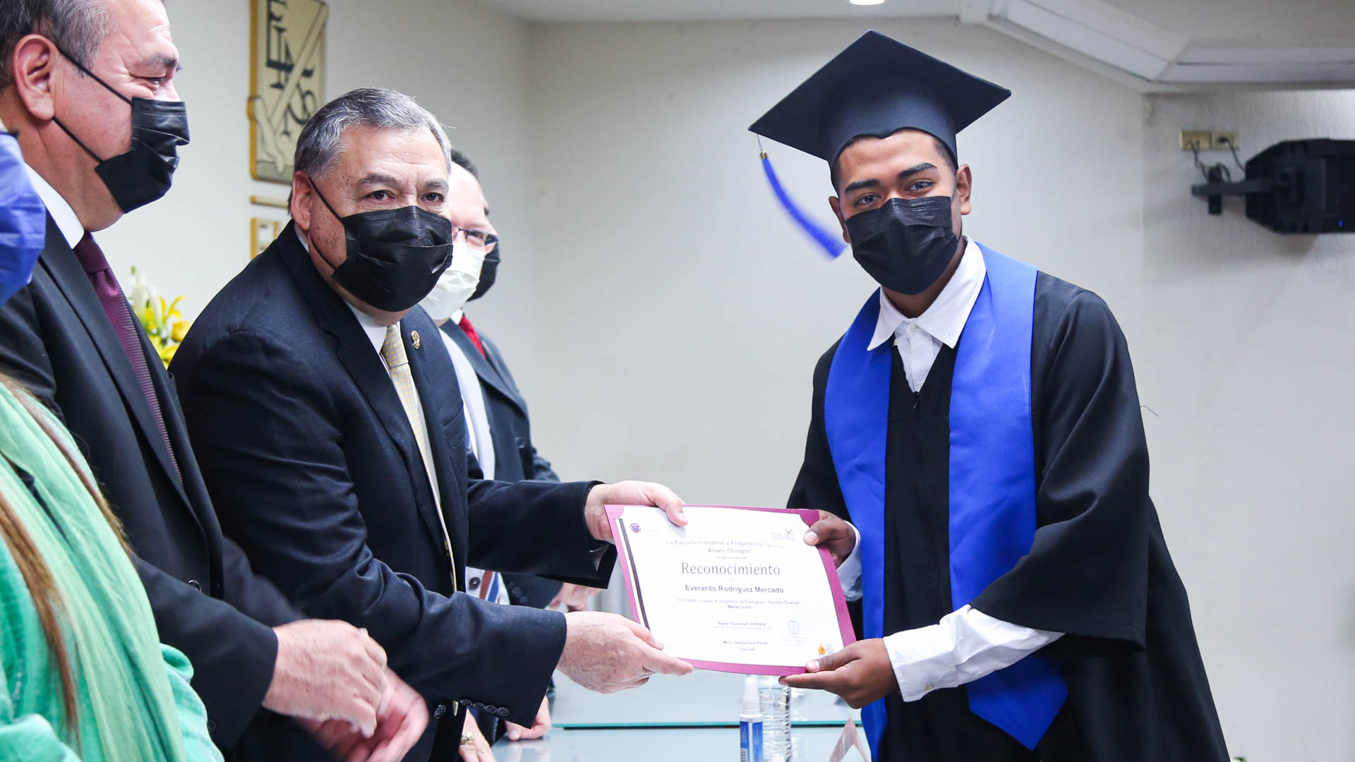 Concluyen sus estudios en técnico dual de EIAO - Vida Universitaria ...