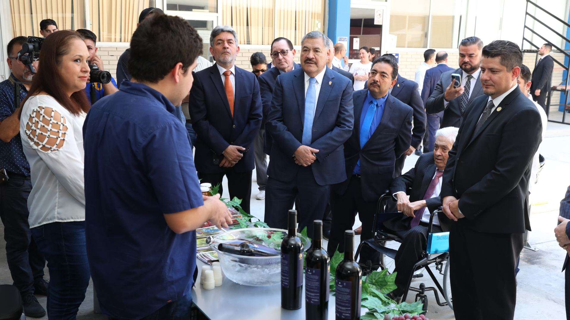 Festeja Preparatoria 12 su 50 aniversario - Vida Universitaria ...