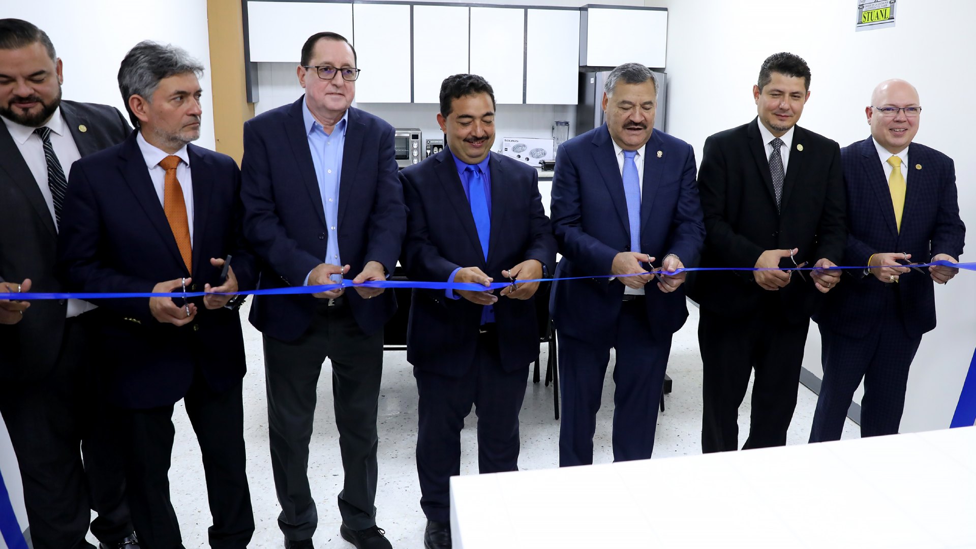 Festeja Preparatoria 12 su 50 aniversario - Vida Universitaria ...