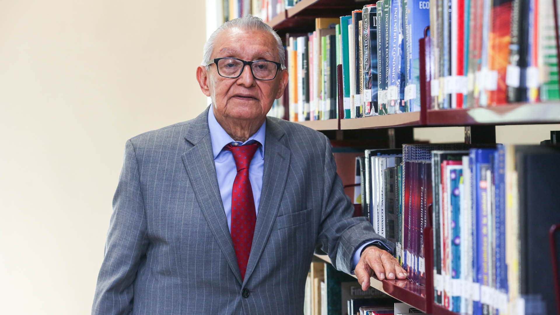 Marca honestidad y disciplina a primera generación de economistas de ...