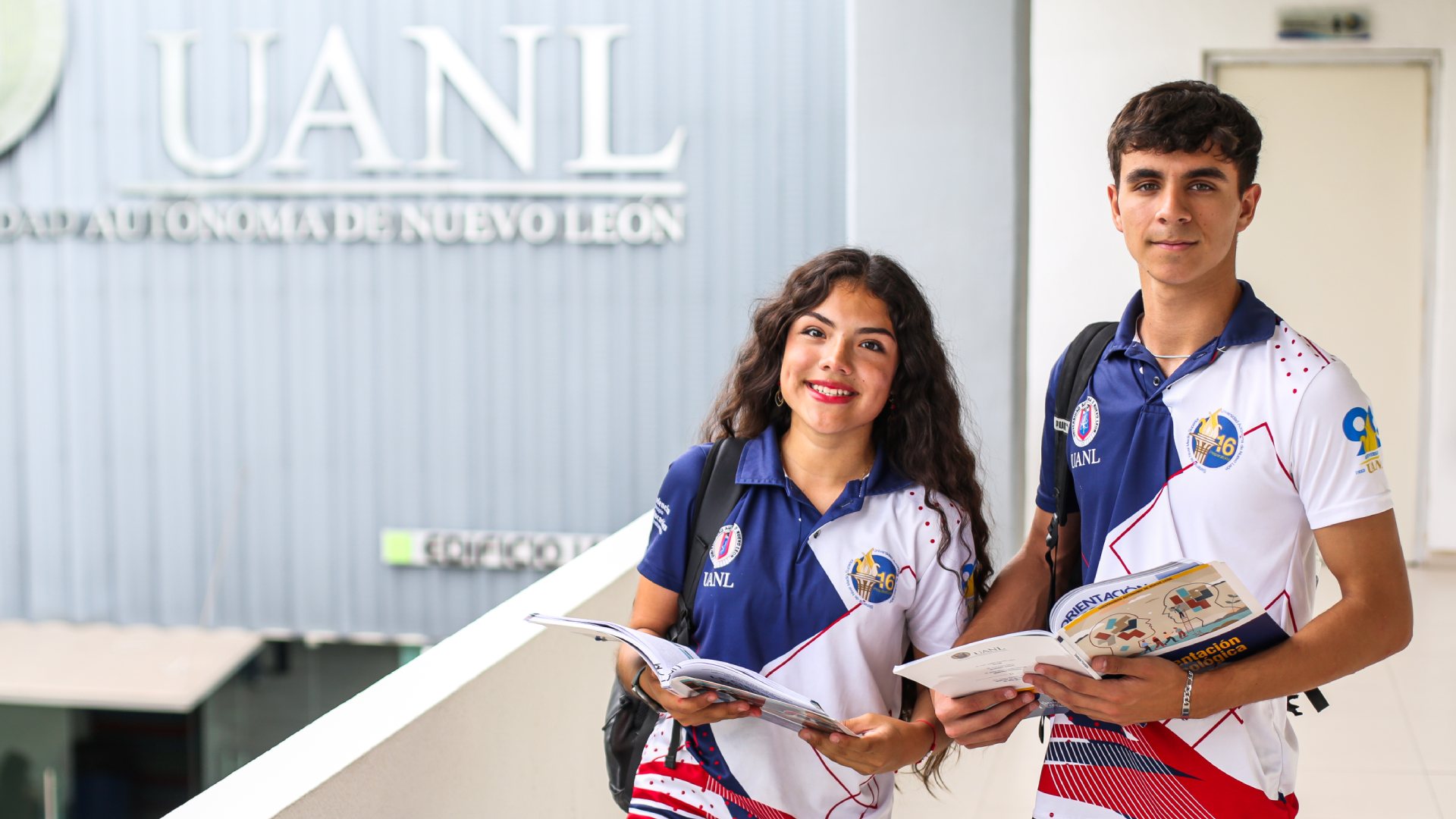 Cumple Prepa 16 medio siglo de vida estudiantil - Vida Universitaria ...